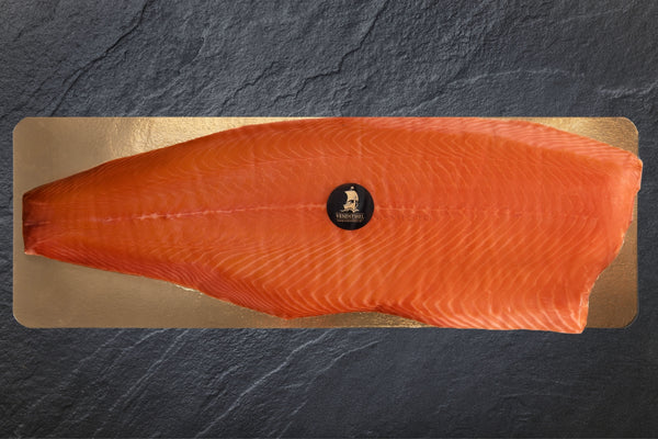 Saumon fumé entier tranché main d'Ecosse 1,4kg – DFM Saveurs